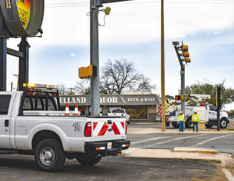 TRAFFIC LIGHT WORK | Levelland & Hockley County News Press